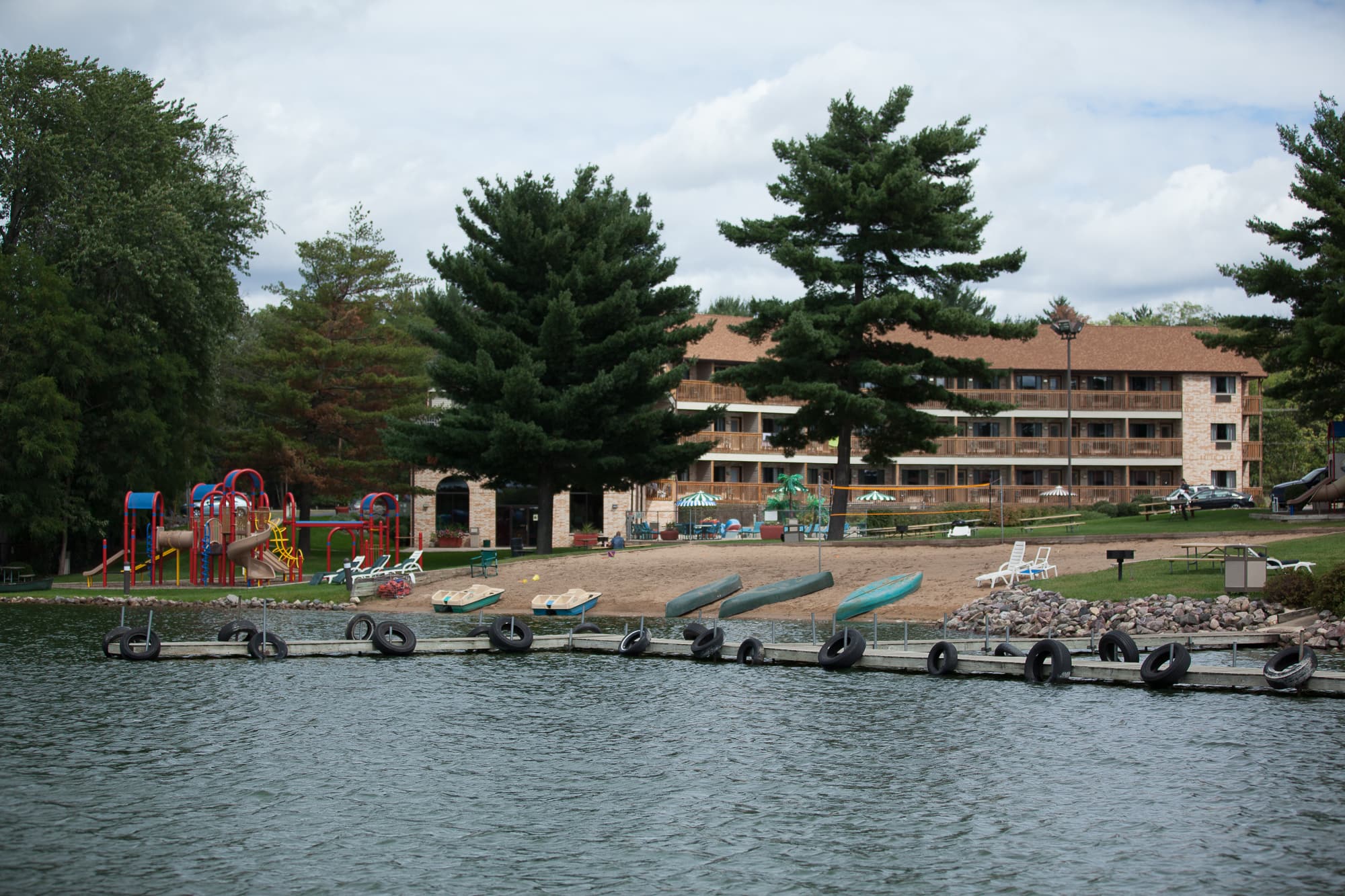 Photo Gallery - Aloha Beach Resort Wisconsin Dells